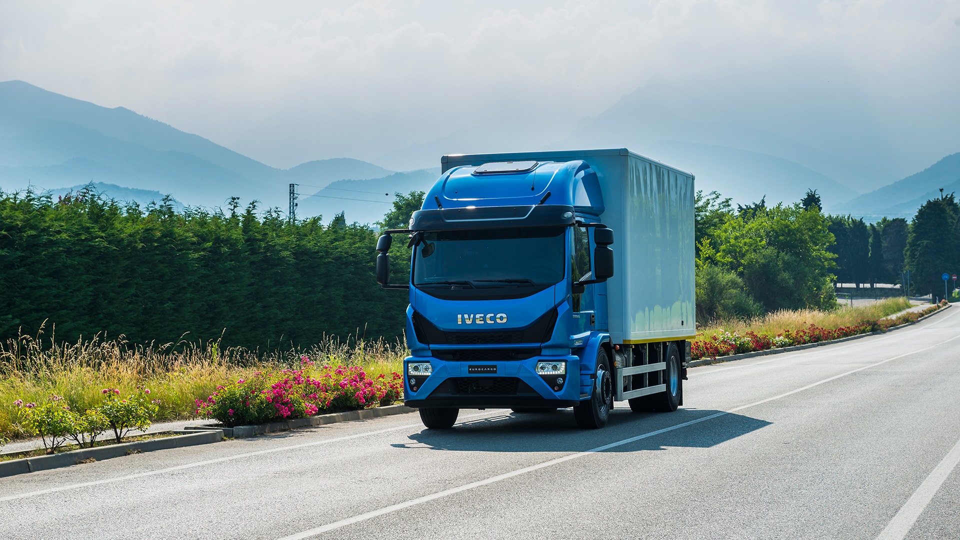 IVECO Eurocargo Cassonatura • Auto AG